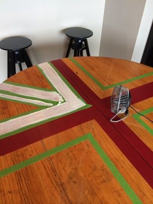 How to Make a DIY Painted Table!