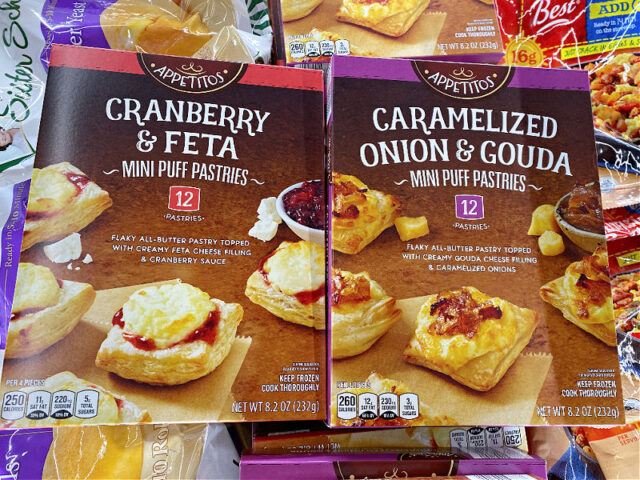 Gelato flights, poinsettias, cranberry dip: ALDI Finds week of 11/17/21